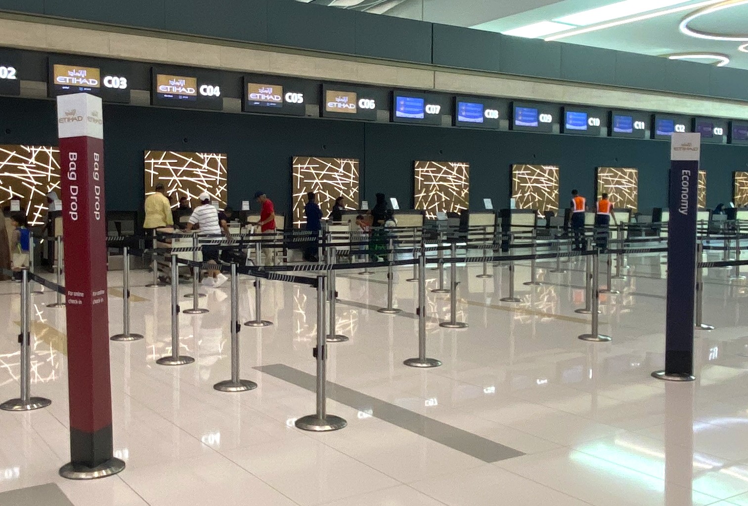 Queue Management & Safety Solutions at Bahrain International Airport
